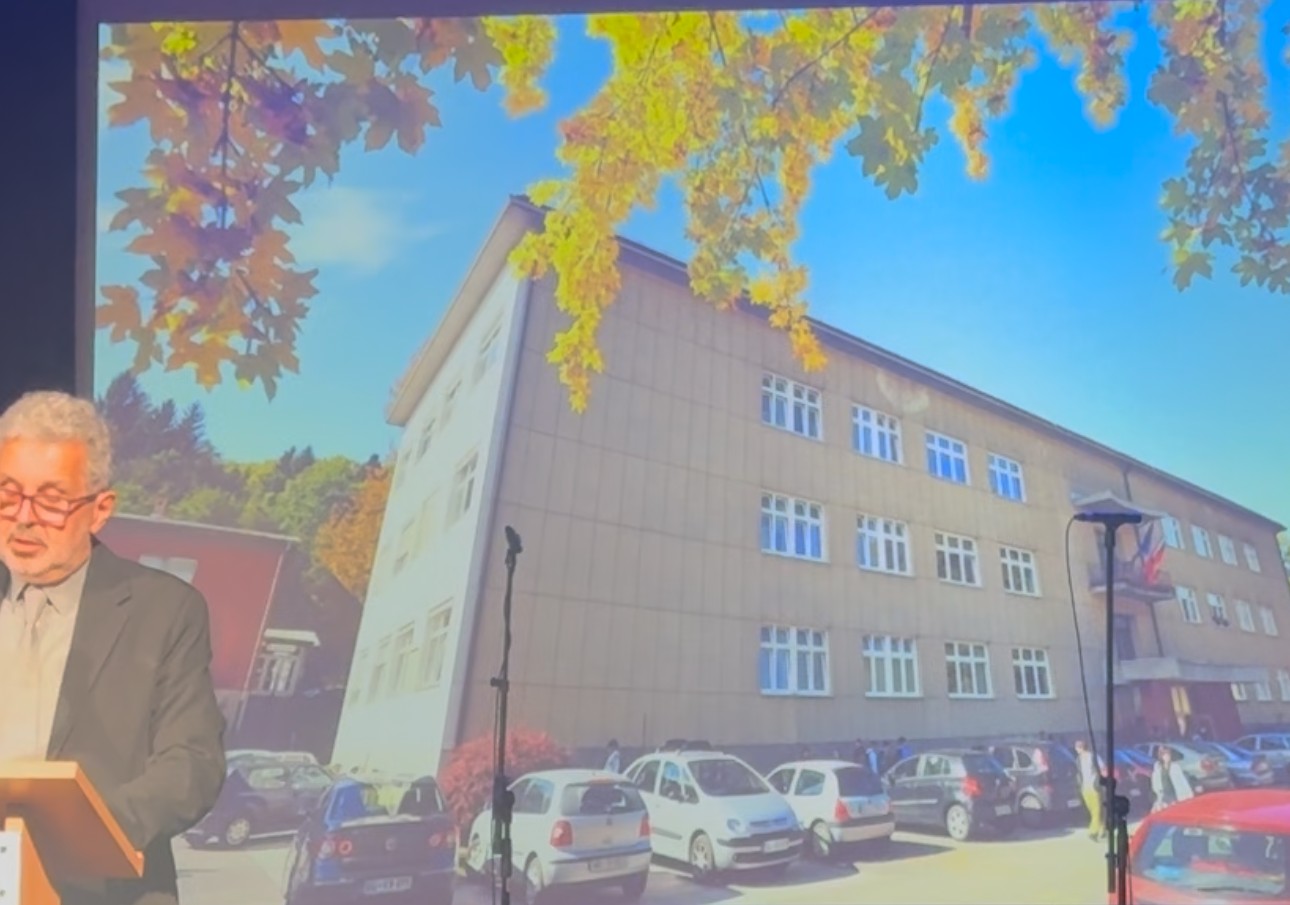 Gimnazija Ravne praznuje 80 let